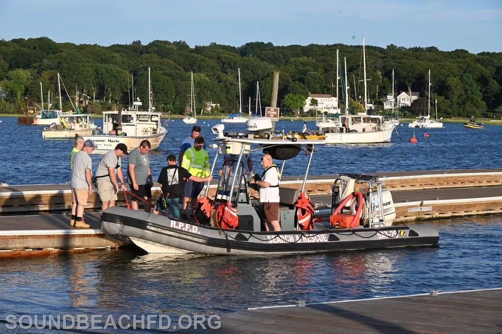Mutual Aid Water Rescue Drill - Sound Beach Fire Department
